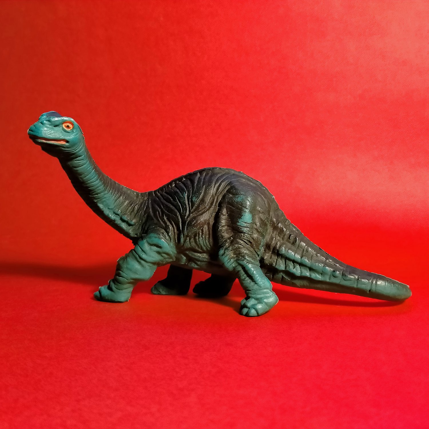Brontosaurus by Yolanda vintage 1989 dinosaur prehistoric animals