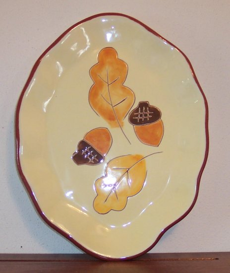 Vintage Oval Ruffled Edge Display Plate Acorns Oak Leaves Autumn location3