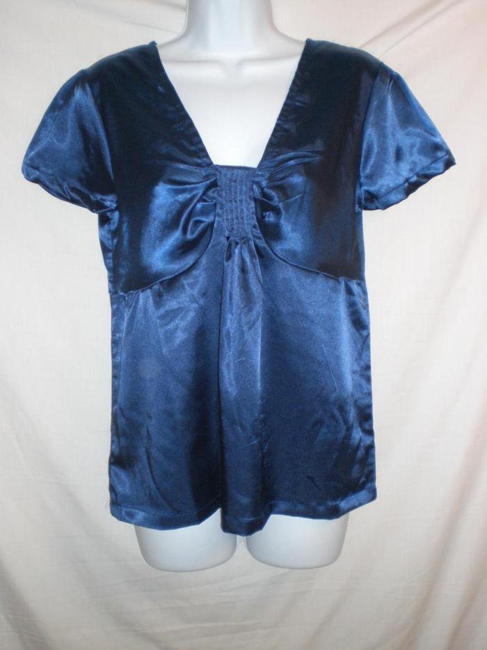 Sydney Tyler Stretch Satin Blue V Neck Top Size Small