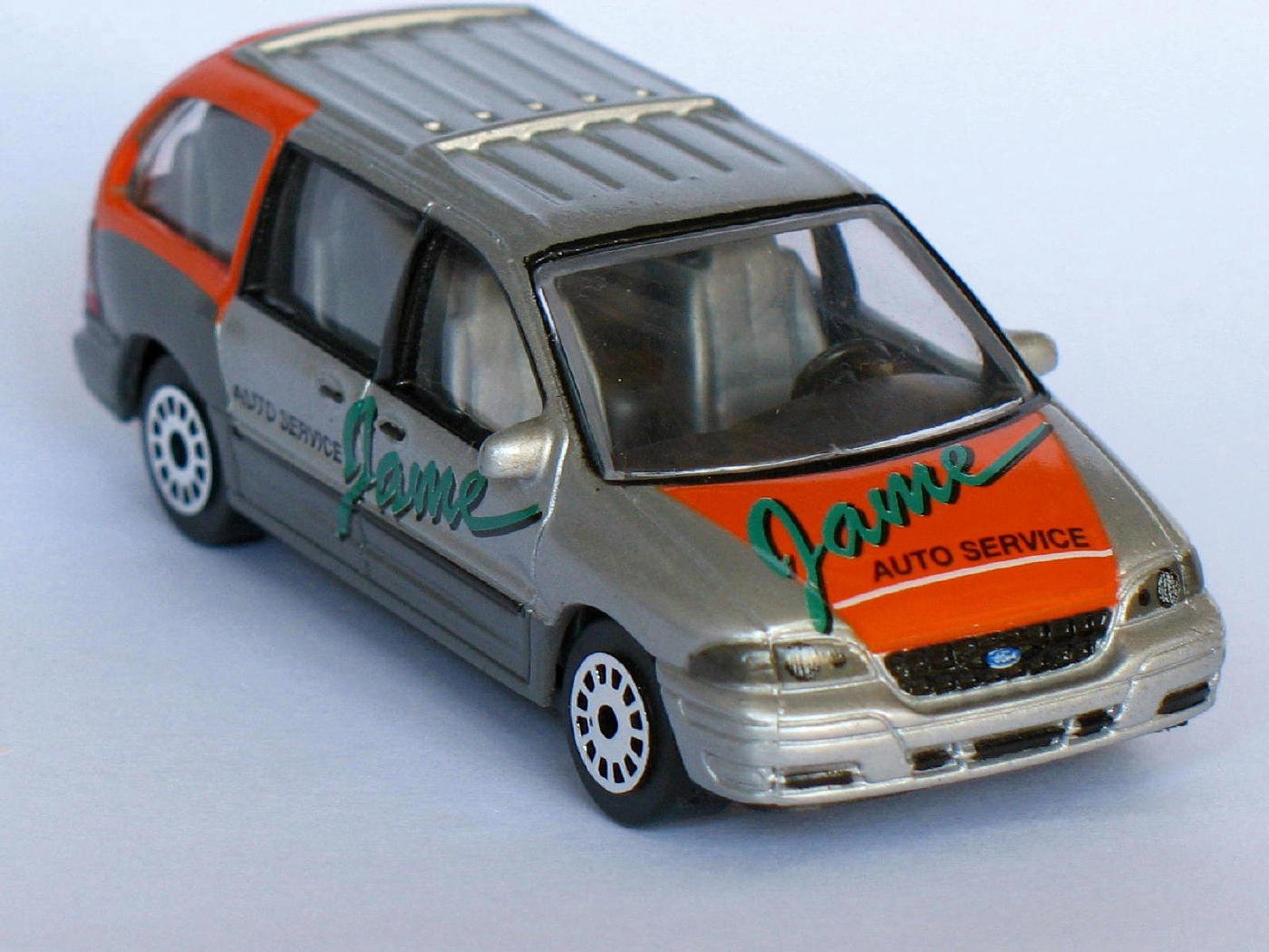 Ford Windstar Game Auto Service 1/64 Die Cast Model Car (rare)