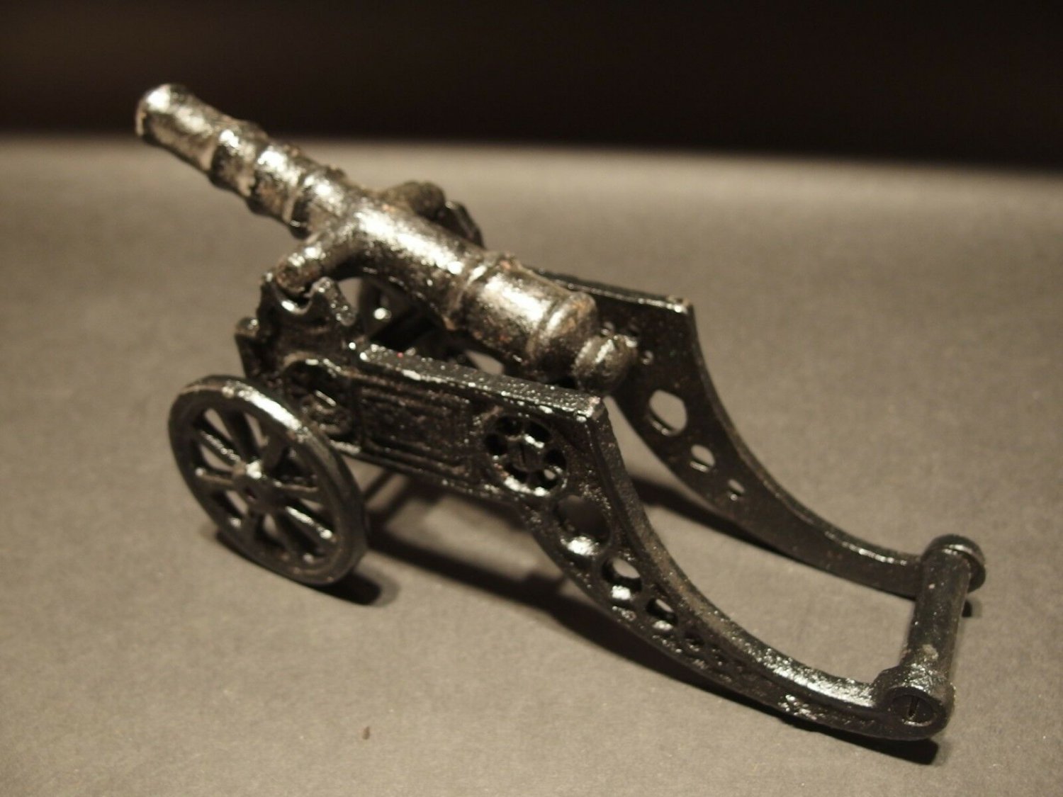Antique Vintage Style Cast Iron Art Deco RMI Cannon Toy Antique Vintage Style Cast Iron Art Deco RMI Cannon Toy