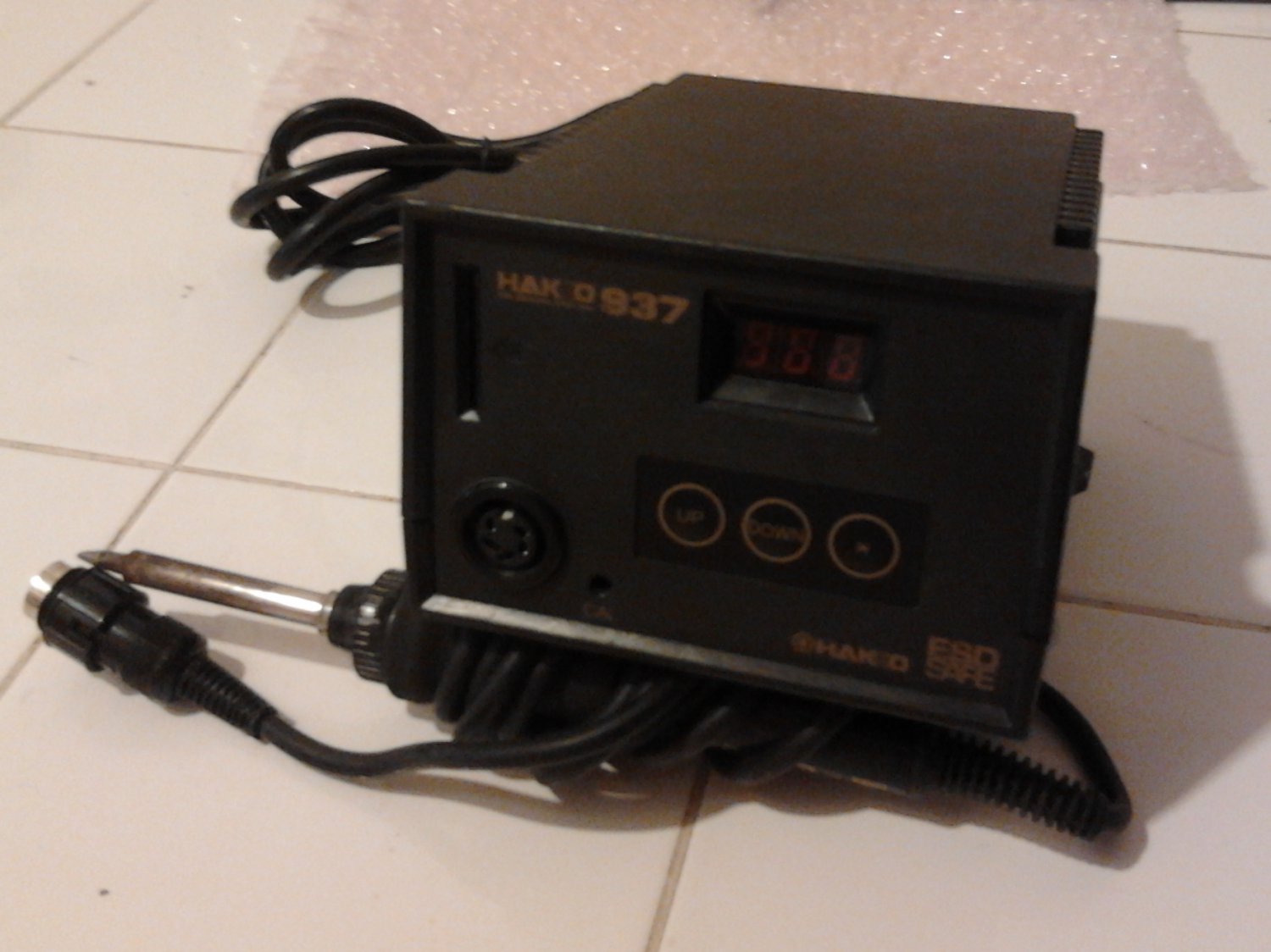 Hakko 937 Digital Soldering Station with Hakko 903 Soldering Iron (USED ...