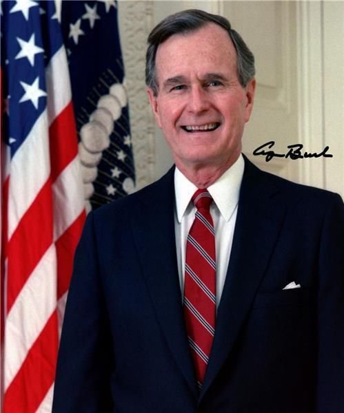 GEORGE BUSH SR SIGNED PHOTO 8x10 RP AUTOGRAPHED PRESIDENT