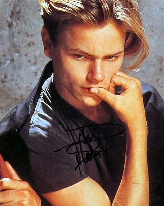 * RIVER PHOENIX SIGNED POSTER PHOTO 8X10 RP AUTOGRAPHED PICTURE