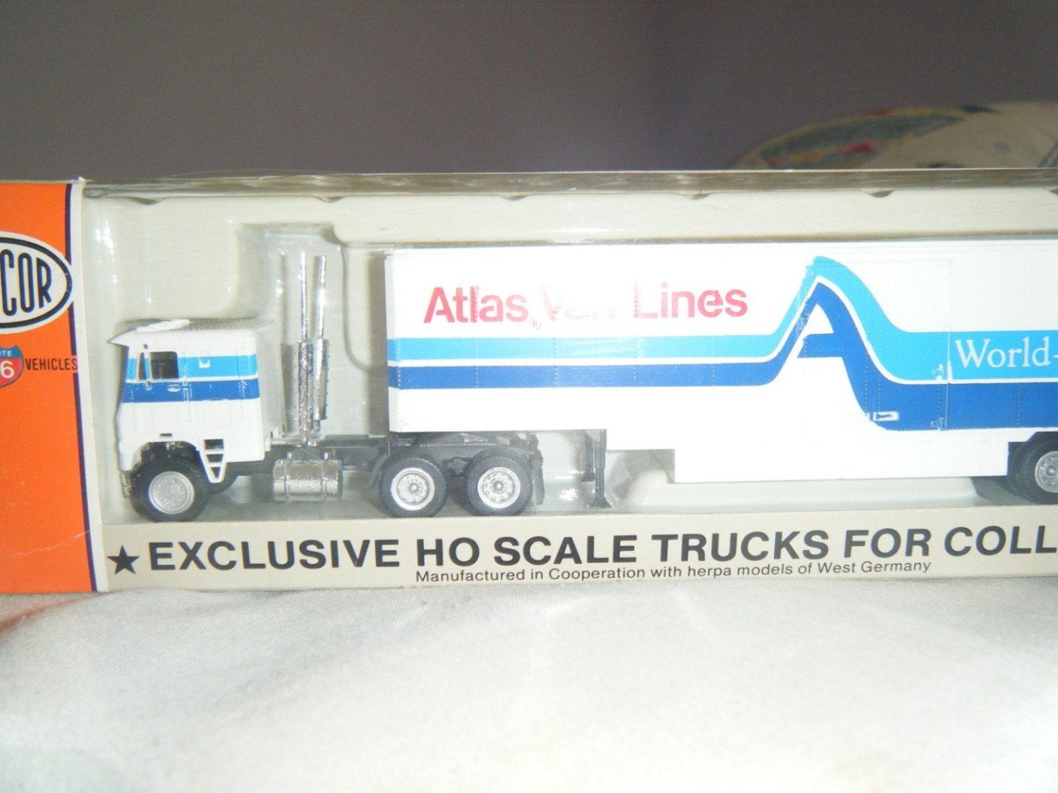 CON-COR Atlas Van Lines Tractor-Trailer