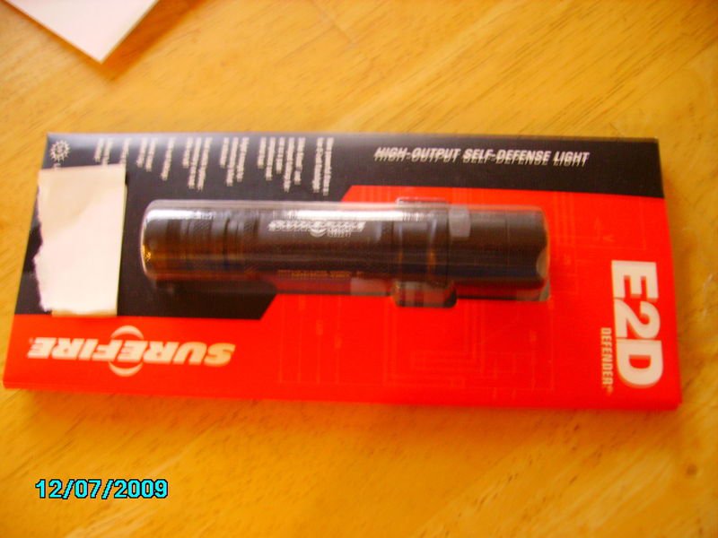 Surefire E2D Defender Flashlight New In Package