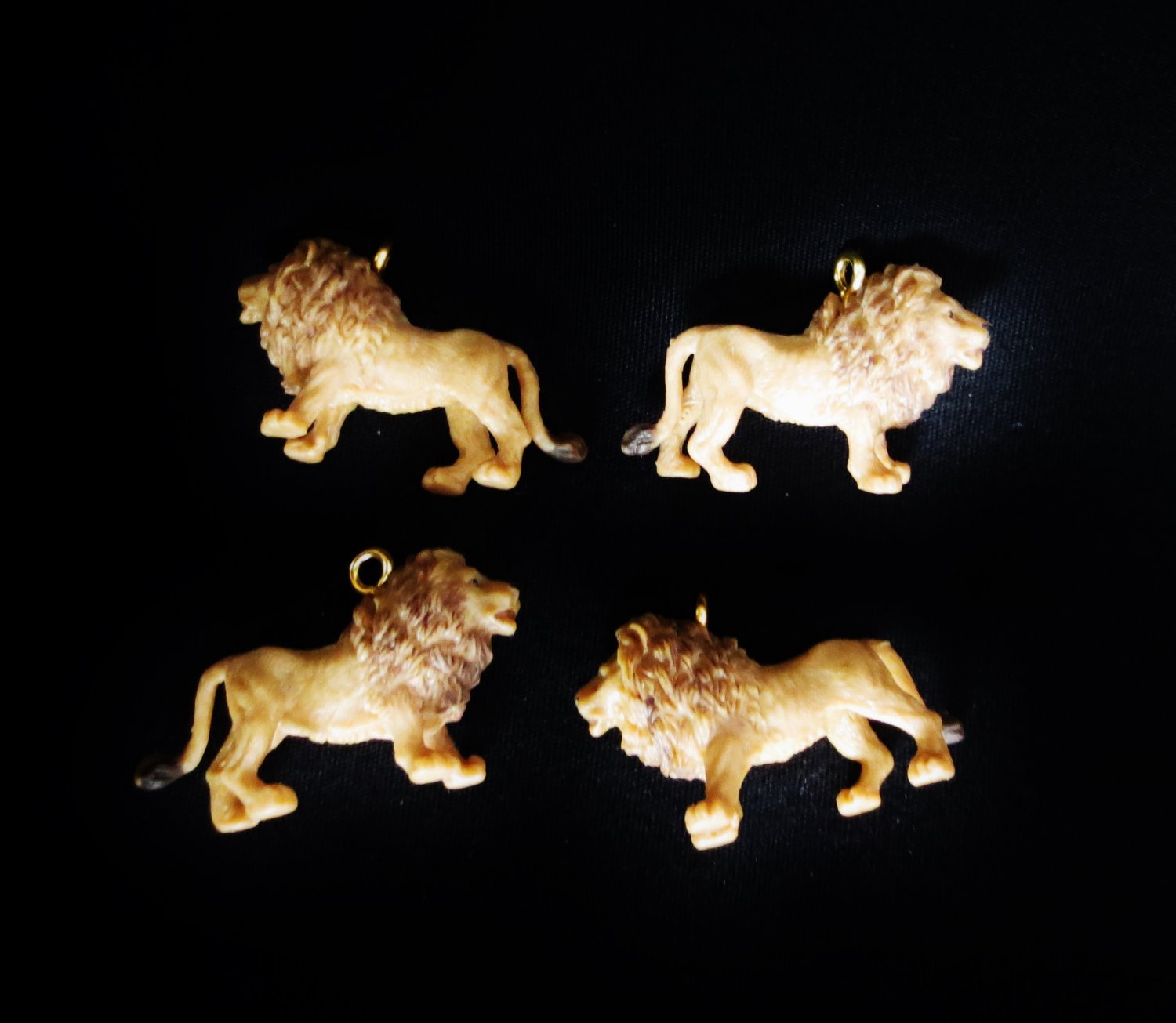 Custom Set of 4 Realistic Lions Wildlife Mini Tree Ornaments