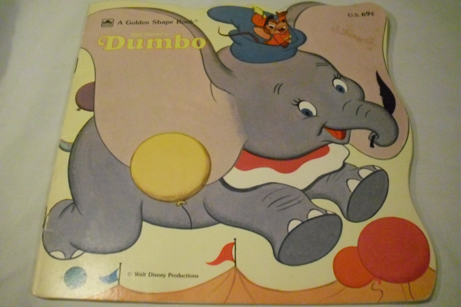 Walt Disney's Dumbo (A Golden Super Shape Book) by S (Jun 1977)