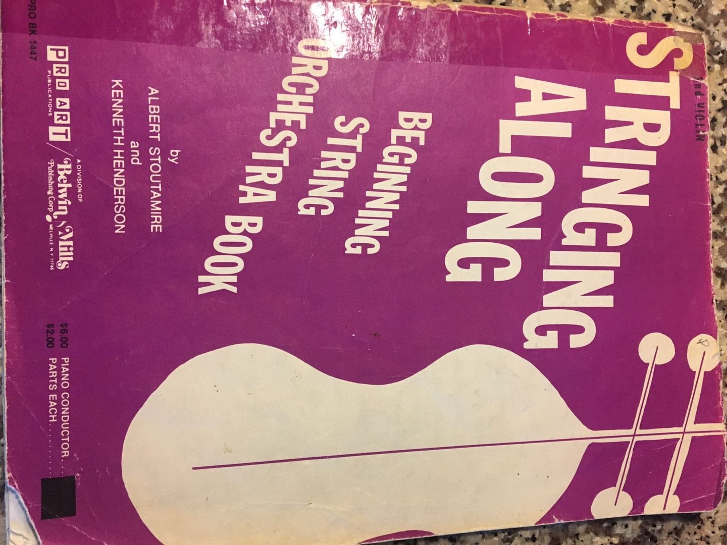 Stringing Along, Beginning String Orchestra Book: 2nd Violin Stoutamire ...
