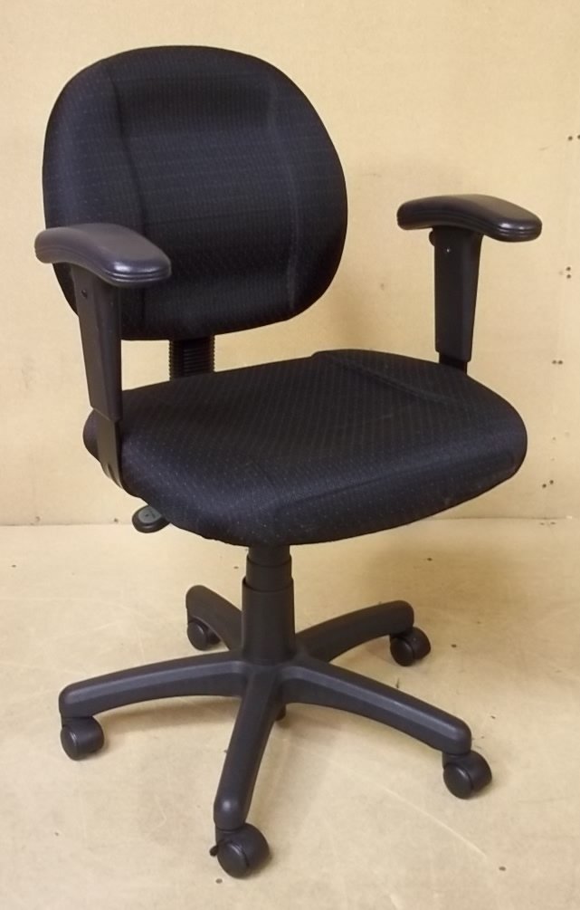 Generic Office Chair 37in x 23in x 23in 240-274er * Fabric