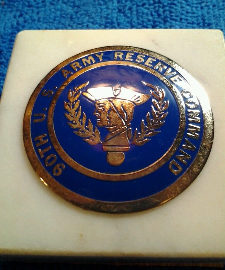 Vintage 90th US ARMY RESERVE COMMAND Plaque w/ Itailian Marble Base