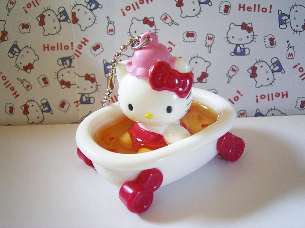 HELLO KITTY Bath Time! Kawaii Small Figure Doll Ball Chain Charm 2002 ...