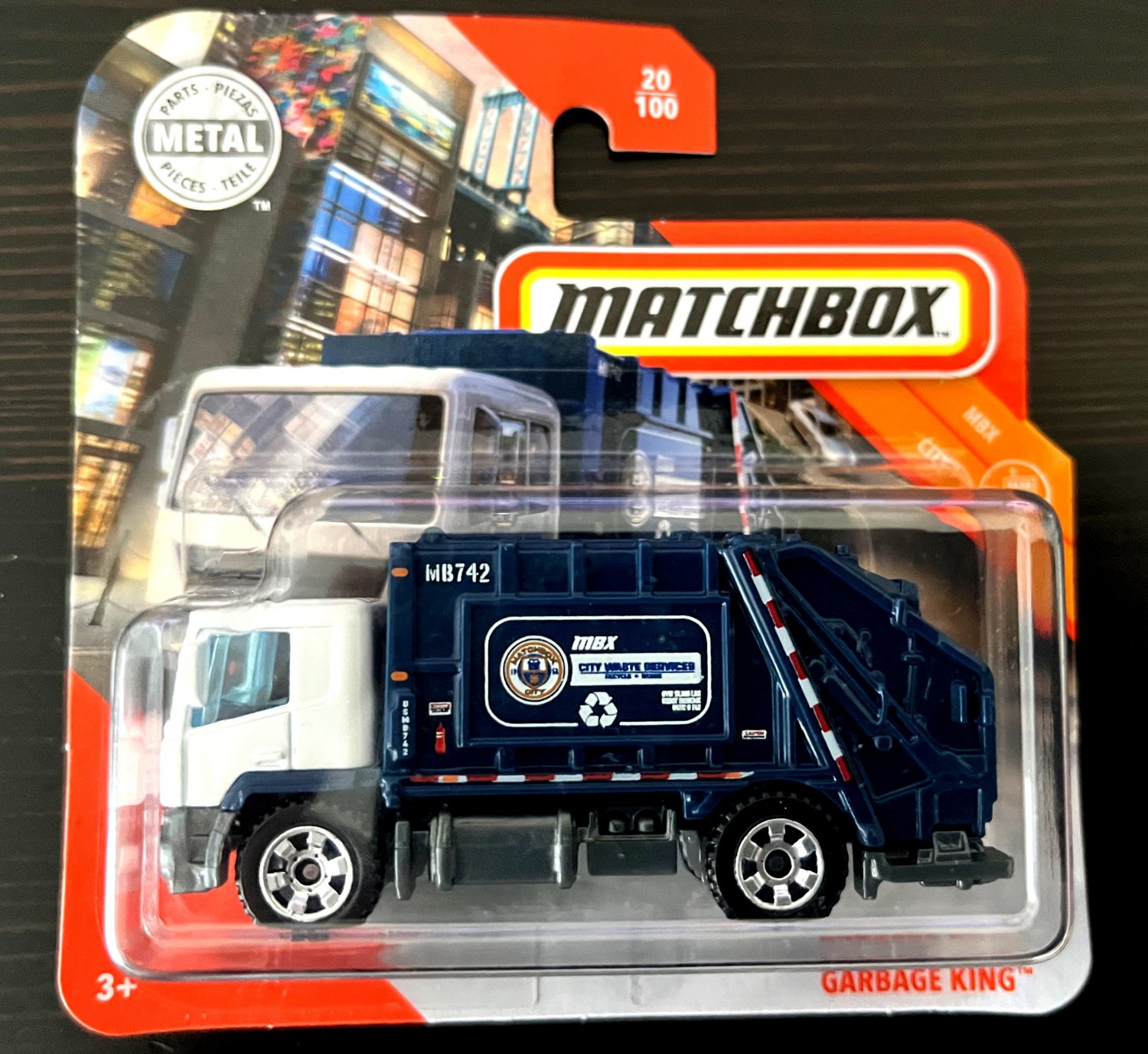 New 2019 Matchbox Garbage King™ MB742 Diest Car Scale 20/100