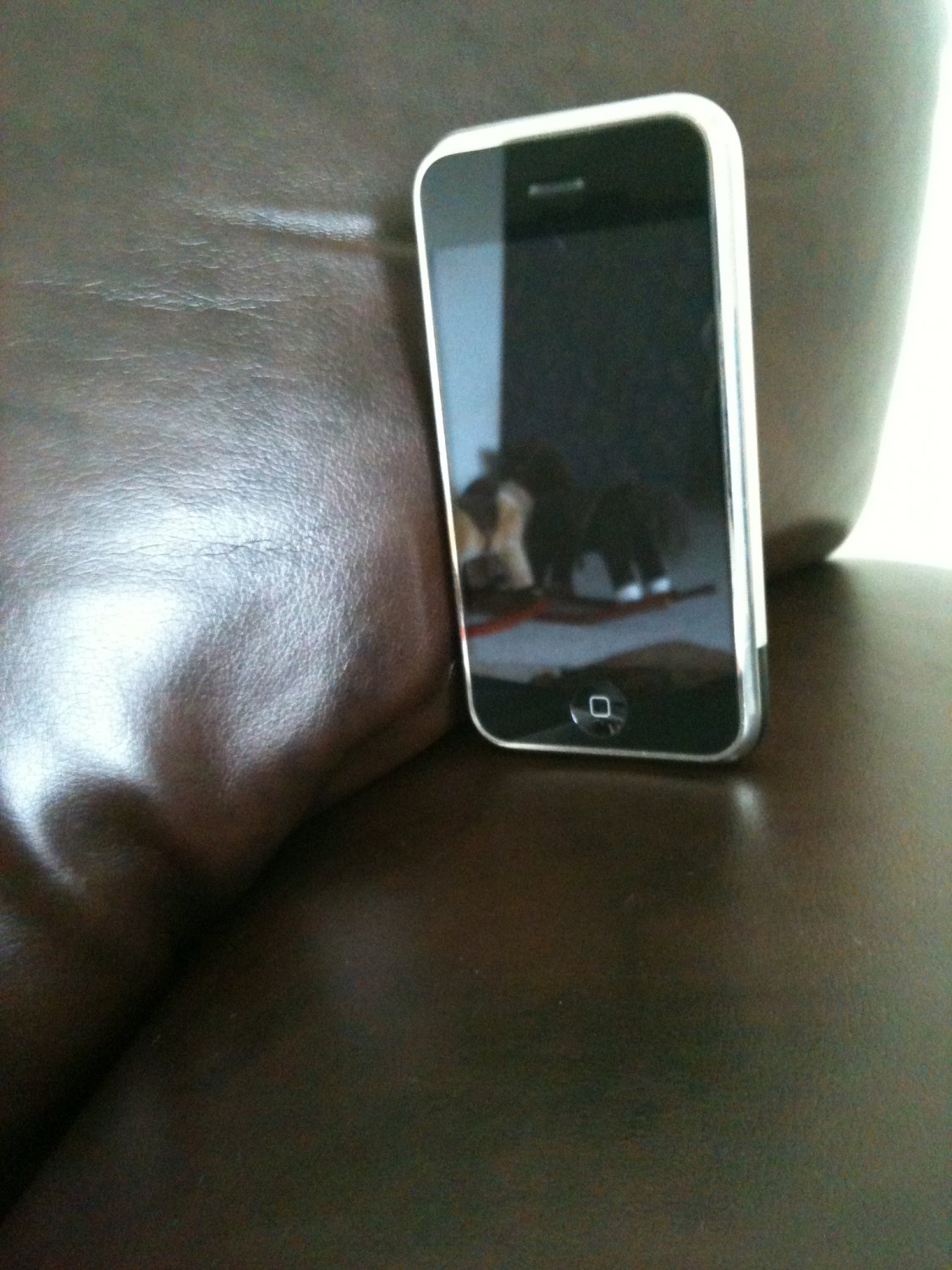 Apple iPhone 2G - 16GB - (AT&T) Smartphone - Unlocked. * SOLD