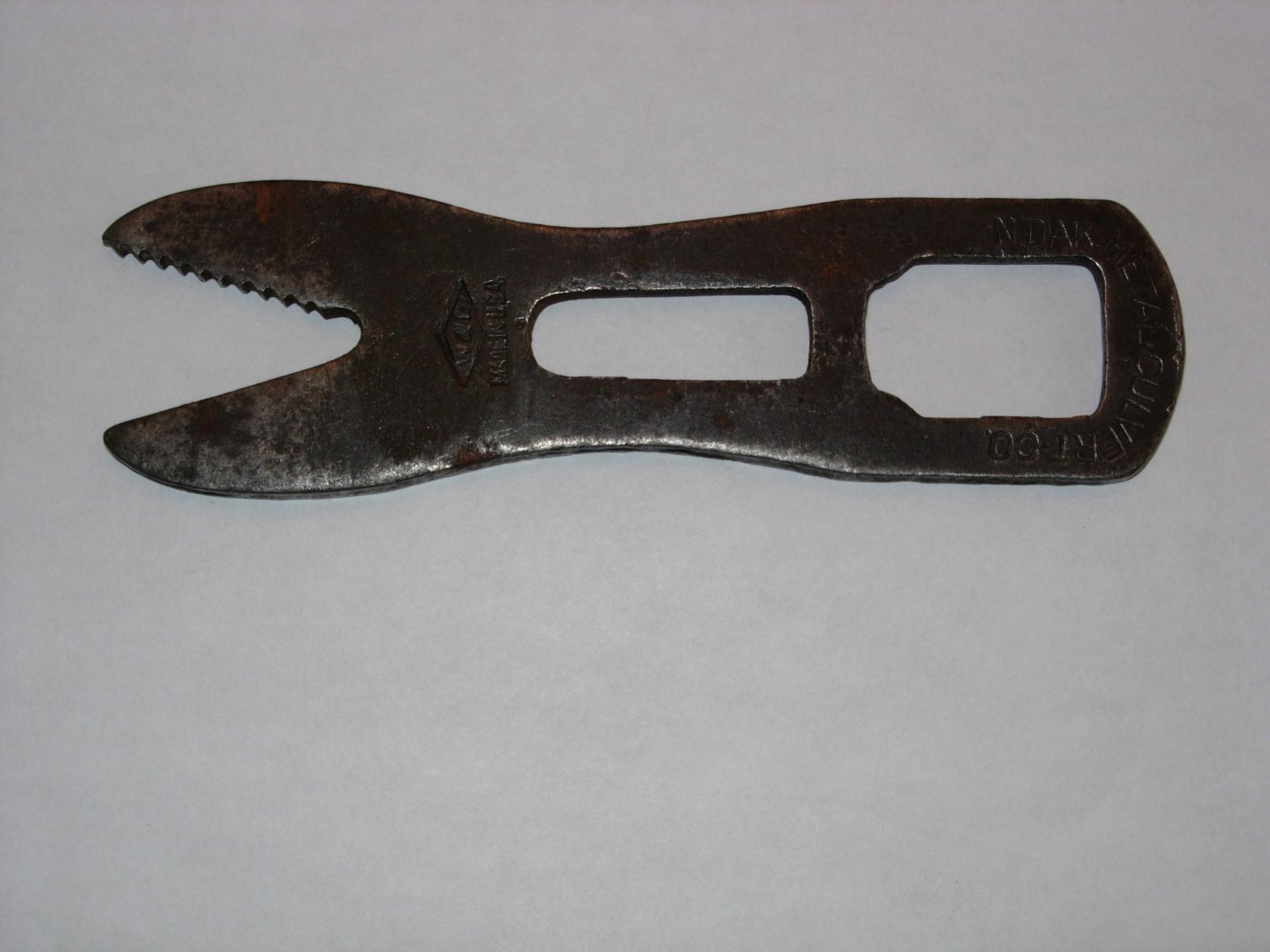 W & B ALLIGATOR WRENCH-STAMPED N DAK. METAL CULVERT CO
