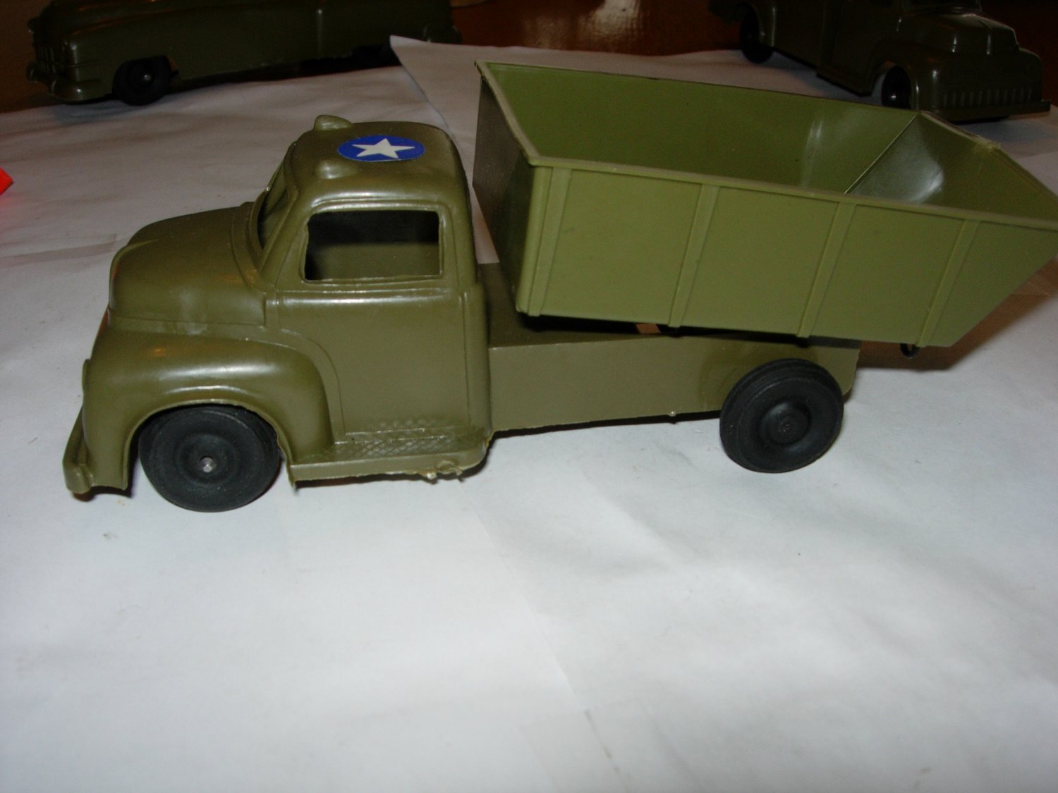 VINTAGE MILITARY MOTOR POOL SET BY IRWIN-BATTERY OPERATED