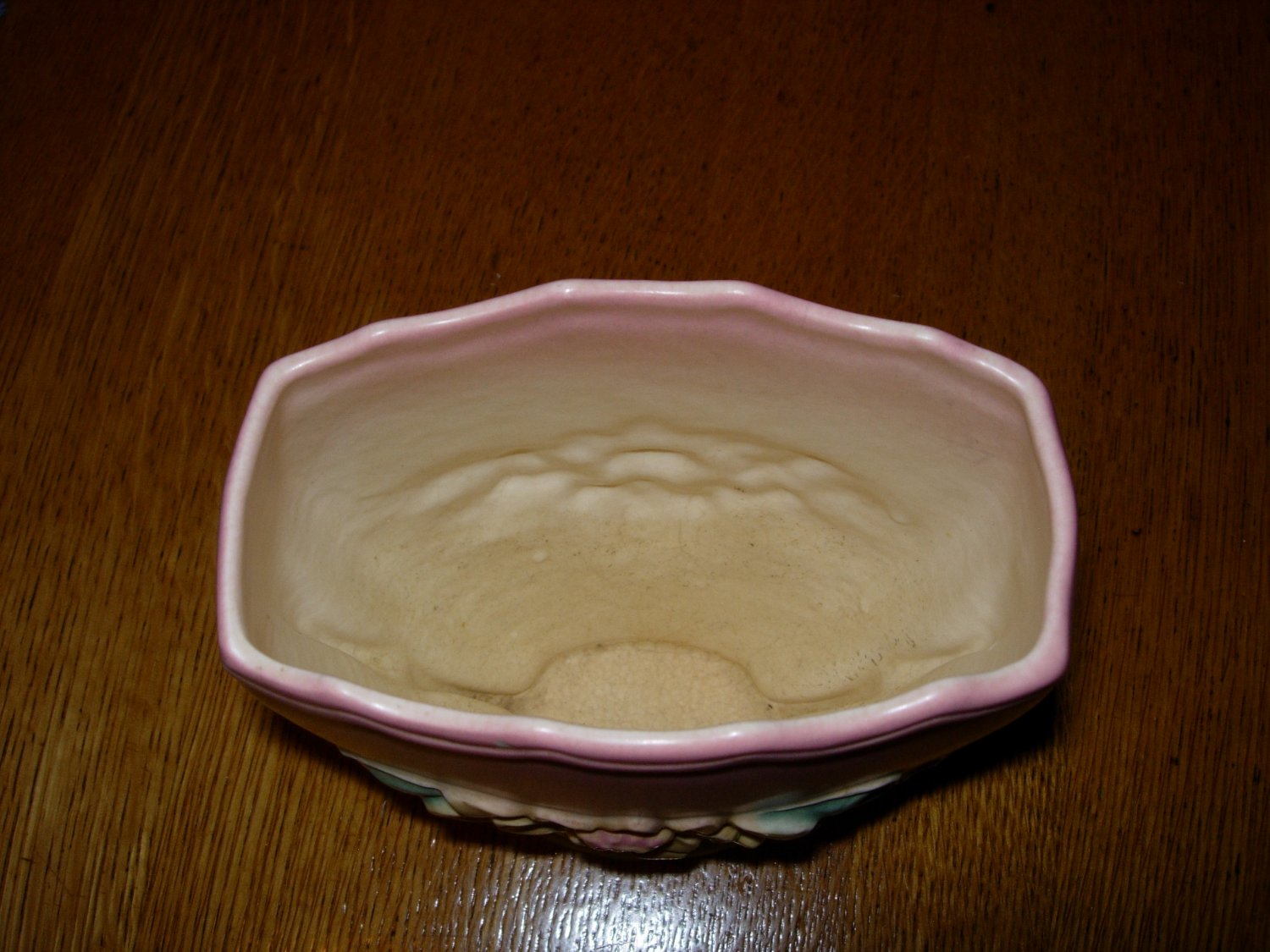 Vintage Hull Art Pottery Waterlily Vase L6-6 1/2