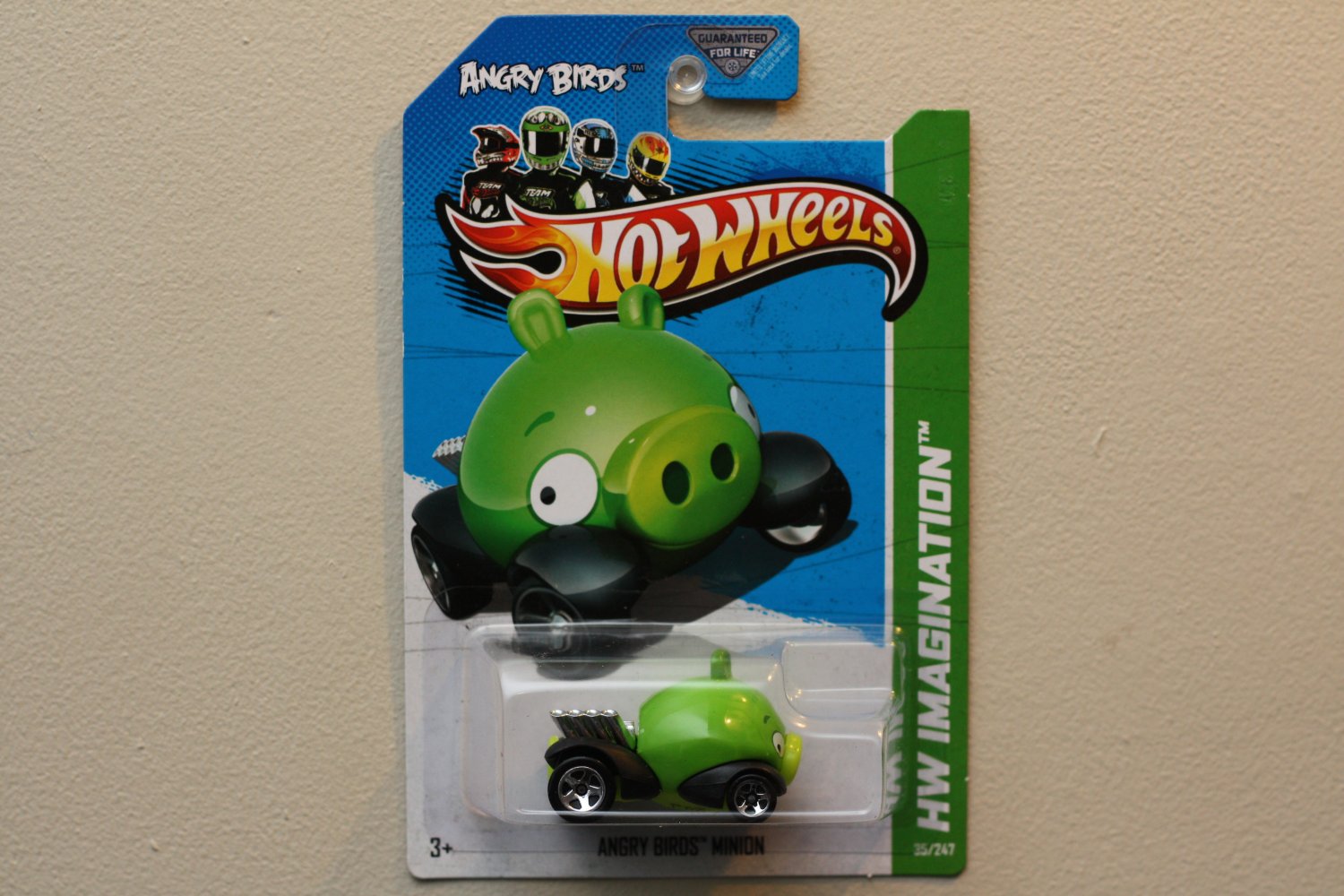 Hot Wheels 2012 New Models Angry Birds (Minion Pig)