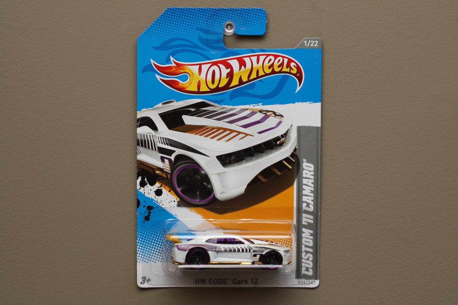 Hot Wheels 2012 HW Code Cars Custom '12 Camaro (white)
