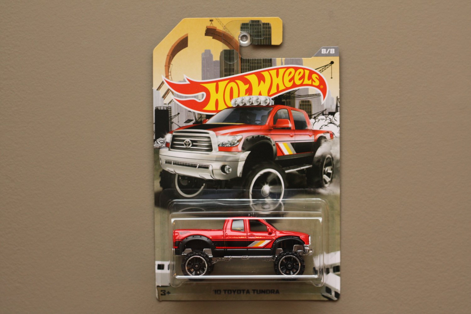Hot Wheels 2016 Rad Trucks '10 Toyota Tundra