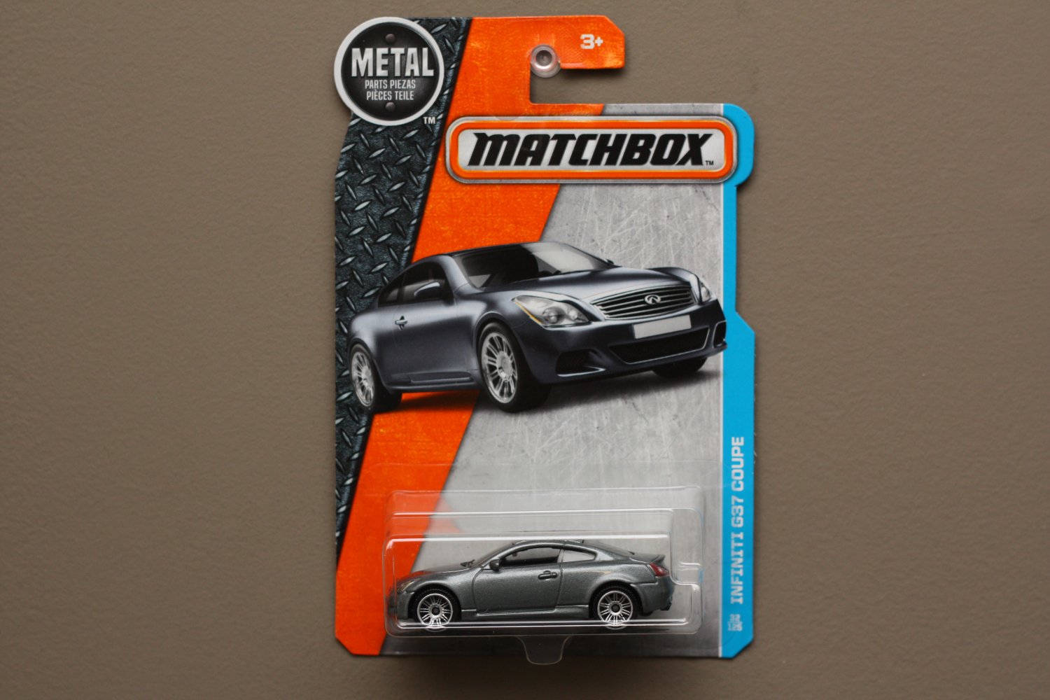 Matchbox 2016 MBX Adventure City Infiniti G37 Coupe (grey)