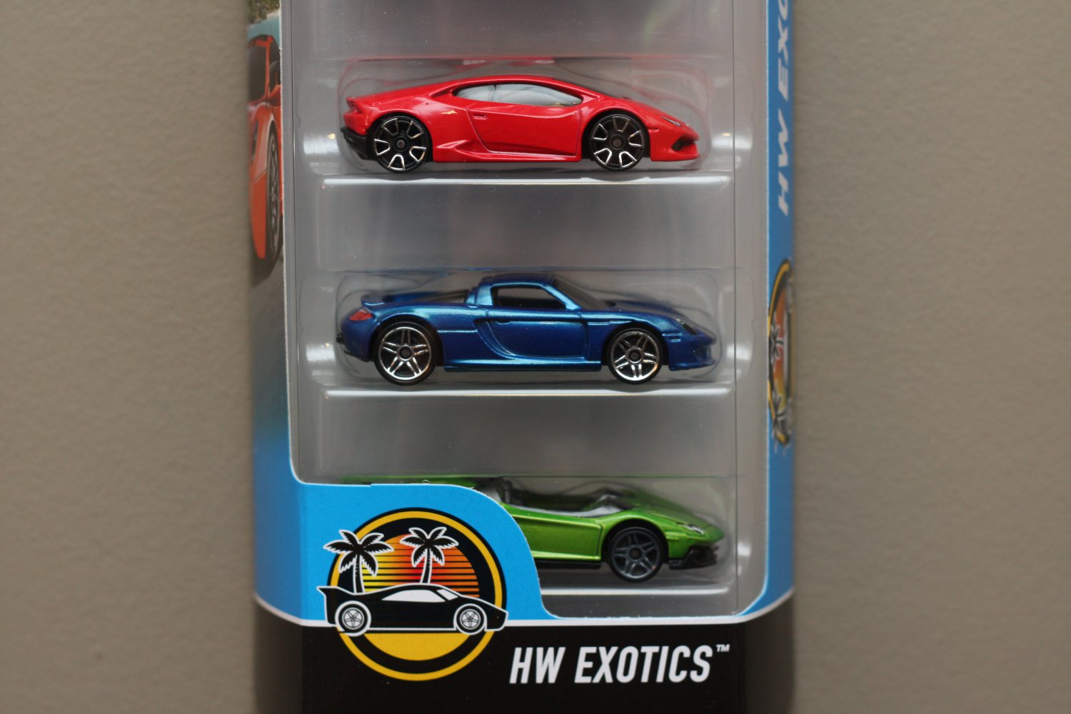 Hot Wheels 2017 5-Packs HW Exotics (Pagani, Aston Martin, Lamborghini, Porsche)