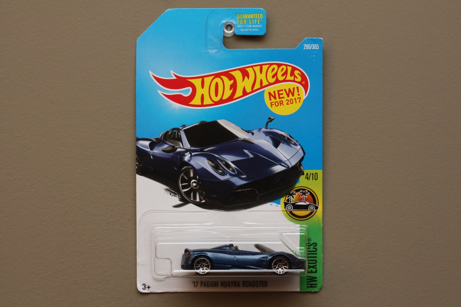 Hot Wheels 2017 Hw Exotics 17 Pagani Huayra Roadster Blue See
