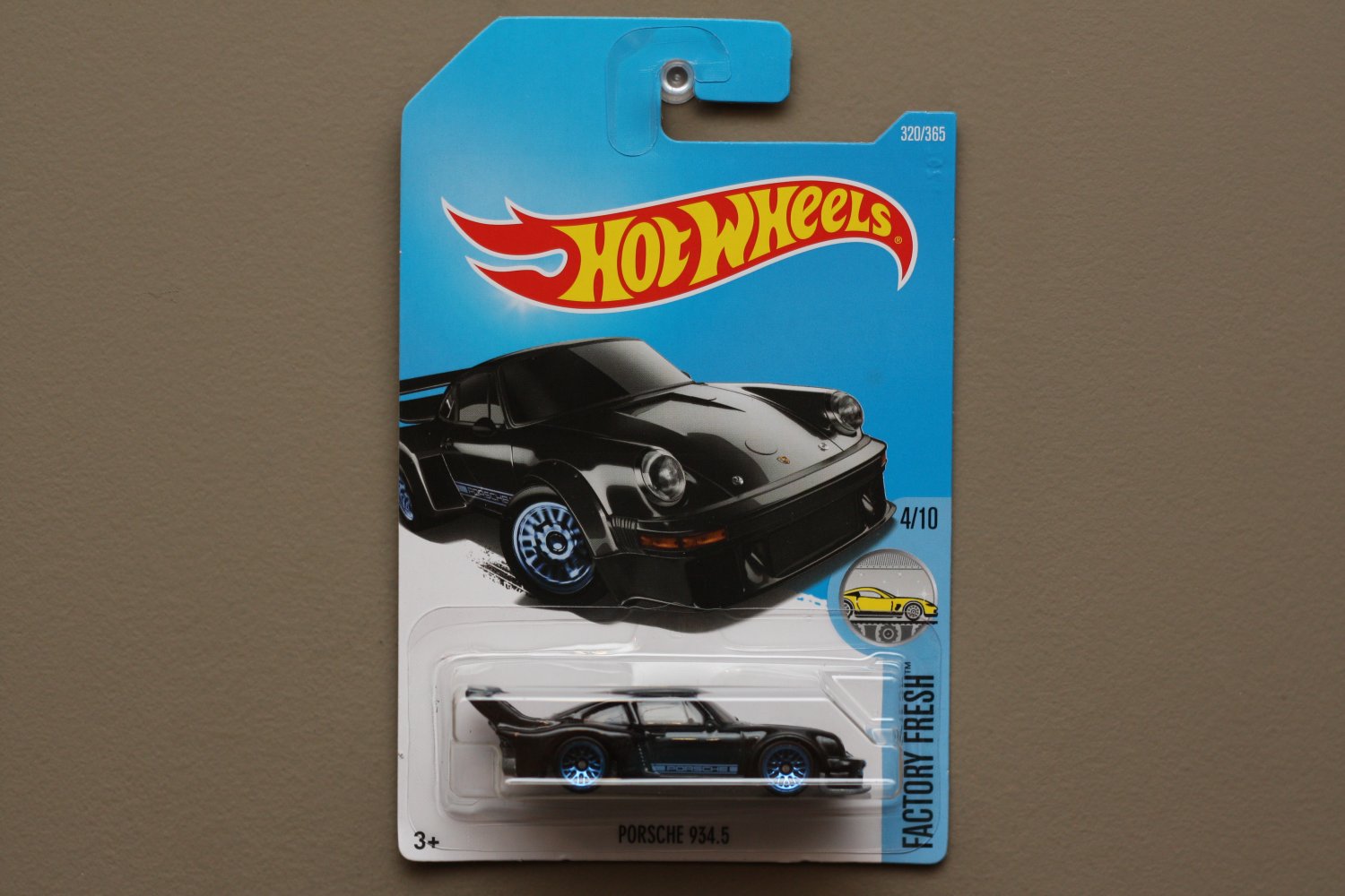 Hot Wheels 2017 Factory Fresh Porsche 934.5 (black)