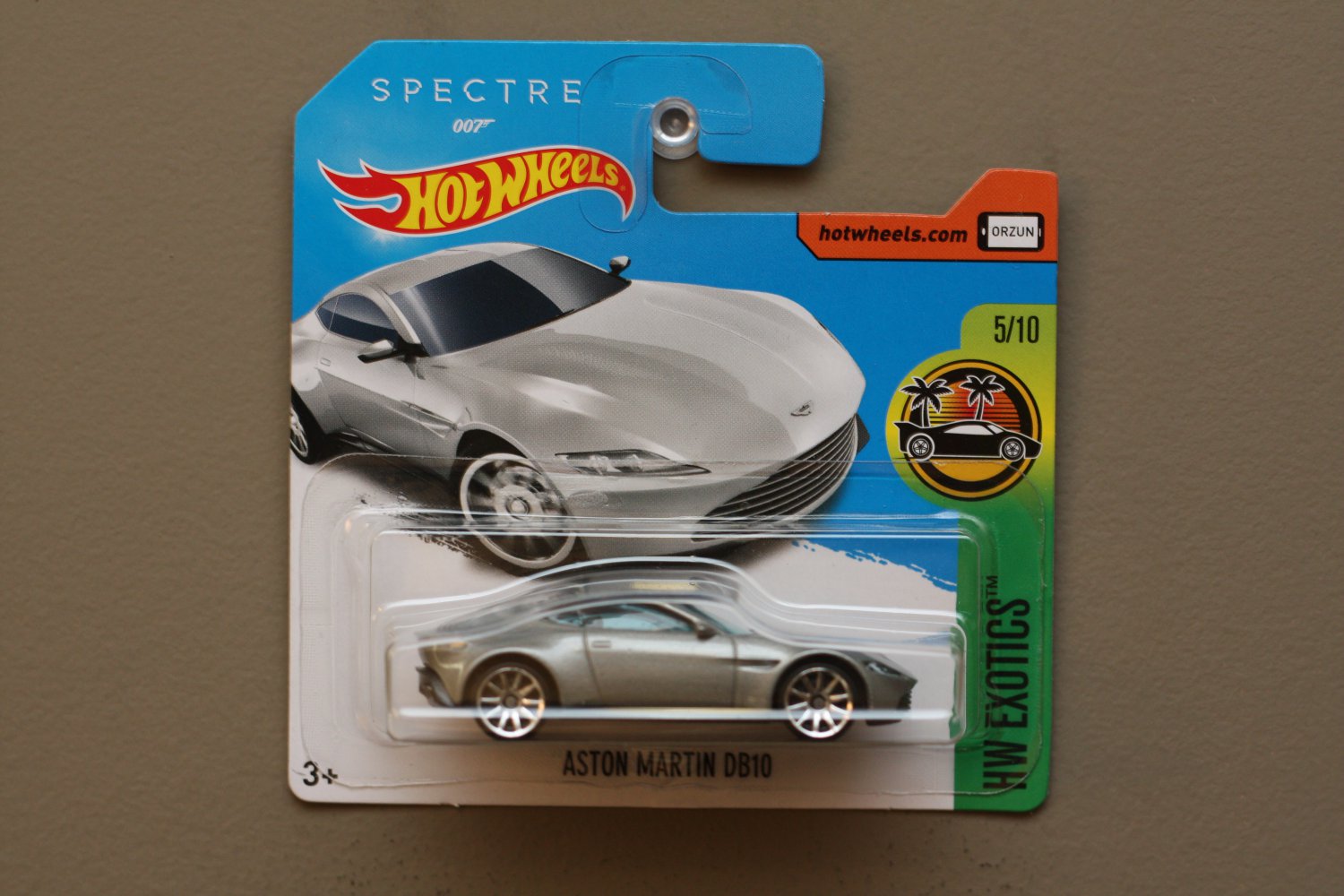 Hot Wheels 2017 HW Exotics Aston Martin DB10 (grey) (Spectre 007)