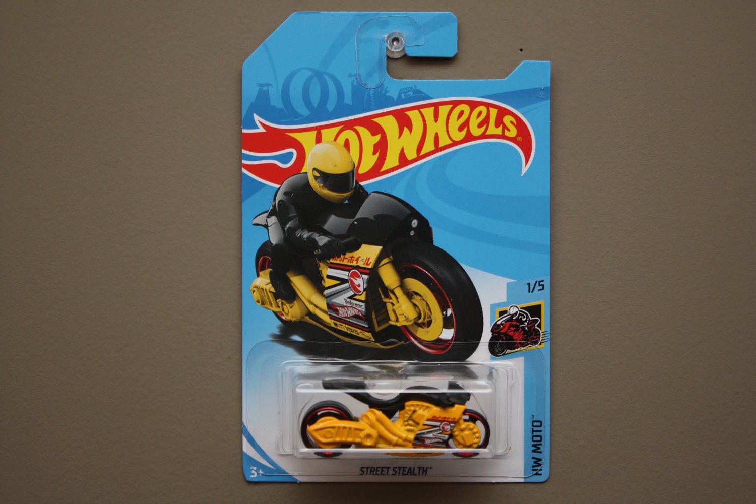 Hot Wheels 2018 HW Moto Street Stealth (yellow) (Treasure Hunt)