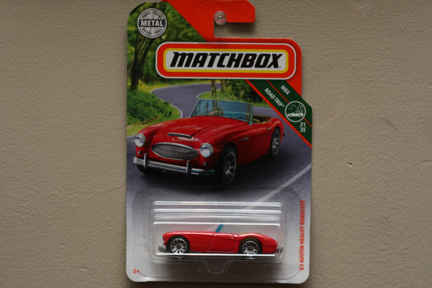 Matchbox 2018 MBX Road Trip '63 Austin Healey Roadster (red)