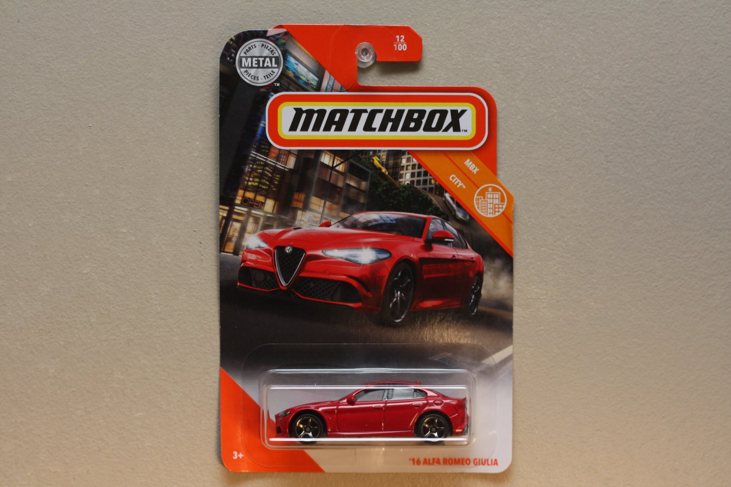 Matchbox 2020 MBX City '16 Alfa Romeo Giulia (red)