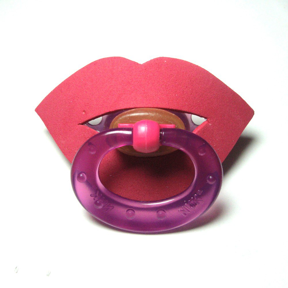 Sweet lips pacifier 6 to 18 months #202
