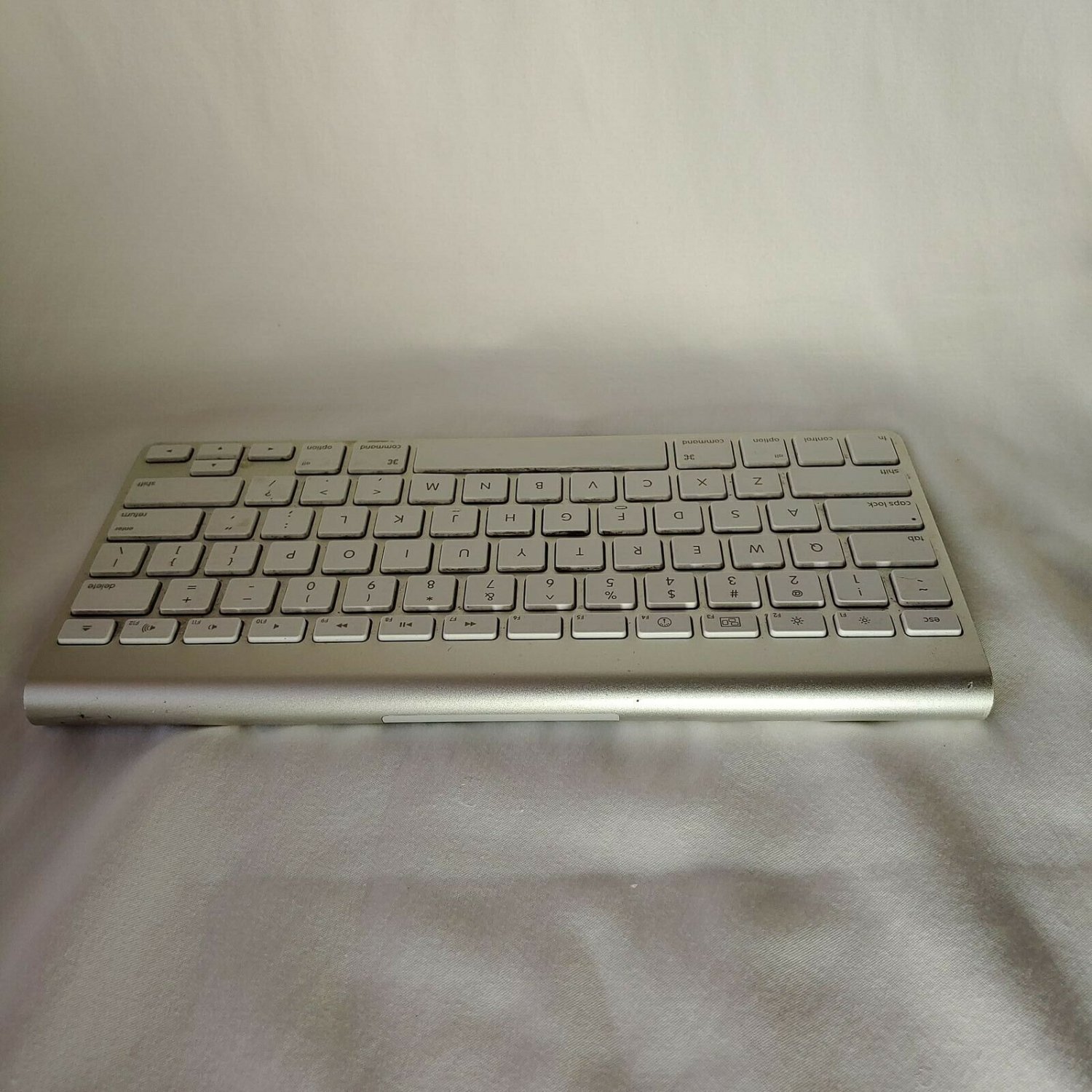 Apple - Magic Keyboard - Silver