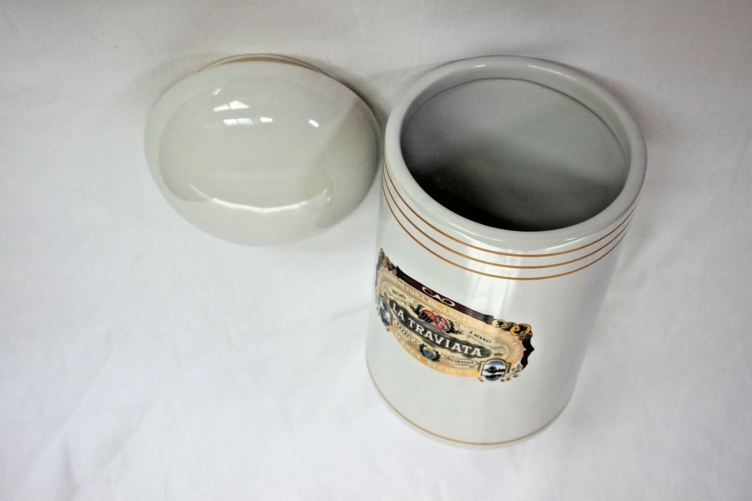 CAO LA TRAVIATA MARCA SELECTA WHITE CERAMIC CIGAR HUMIDOR JAR