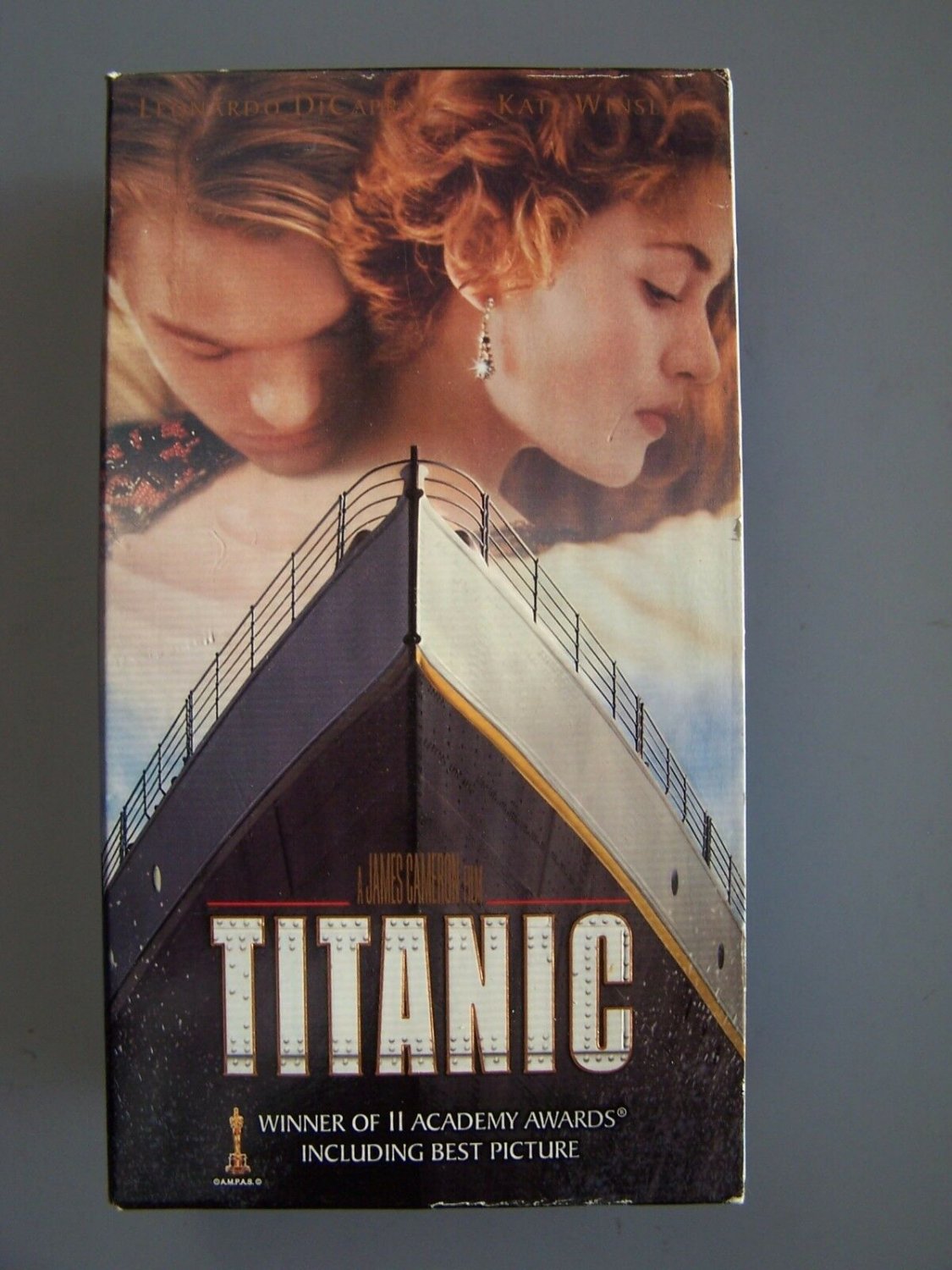 Titanic (VHS, 1998, 2-Tape Set, Widescreen Edition) DiCaprio Winslet