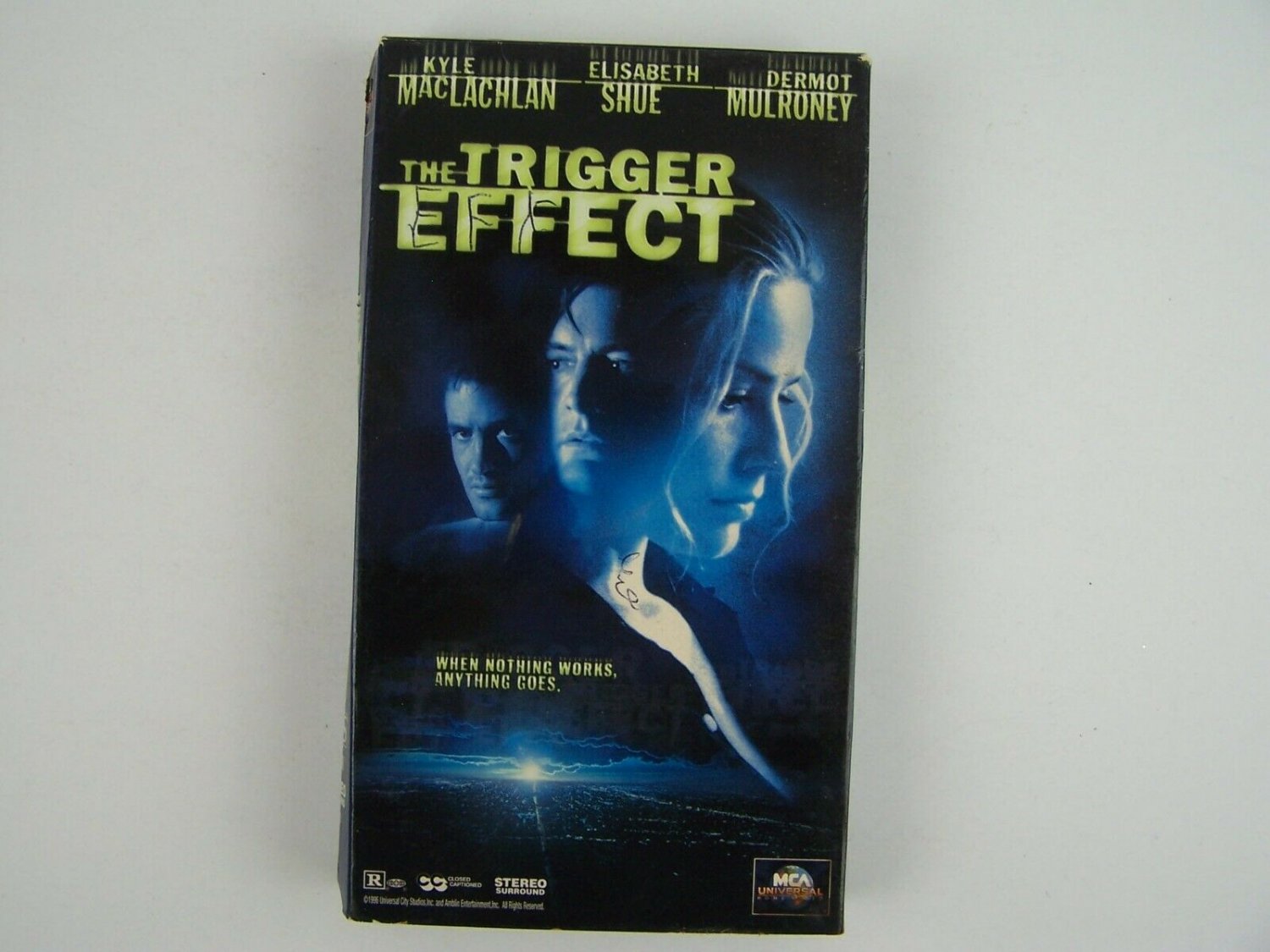 Trigger Effect VHS Video Tape Kyle MacLachlan, Elisabeth Shue
