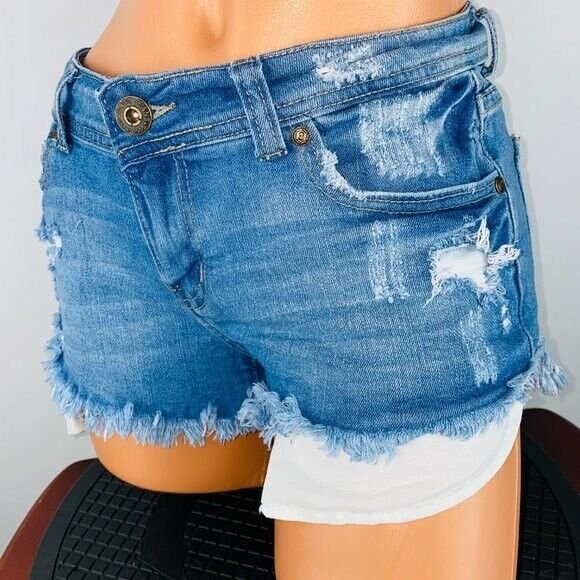 GoGo Jeans Womens Juniors 7 Light Wash Destroyed Boho Fringed Jean Shorts