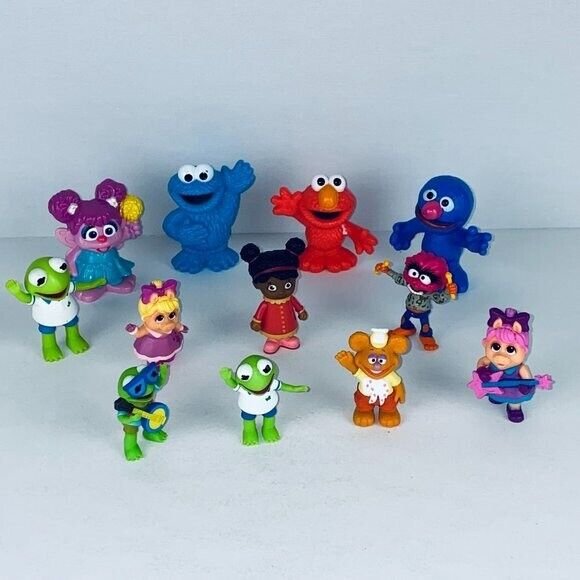 Sesame Street Muppets Daniel's Neighborhood Friend Lot of 12 Toy Figures