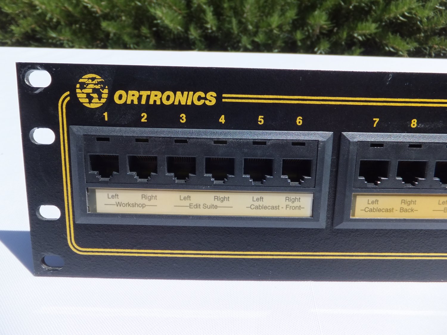 ORTRONICS 24 Port Patch Panel CAT-5 OR-851004904 - Good Condition ★