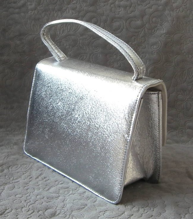 Flashy Fancy Silver Metallic Handbag Purse Vintage 1980s