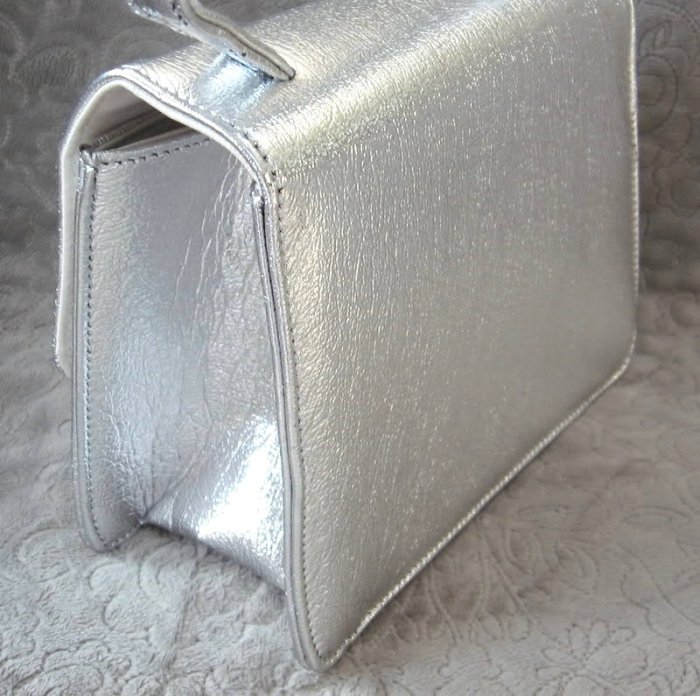 Flashy Fancy Silver Metallic Handbag Purse Vintage 1980s