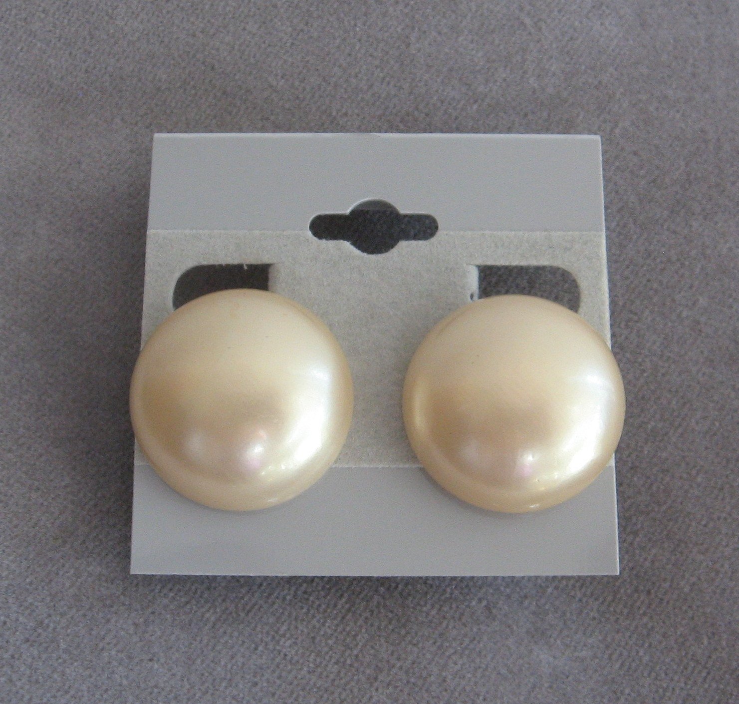 Classic Button Style Pearl Screw Back Earrings Vintage Jewelry 1950s