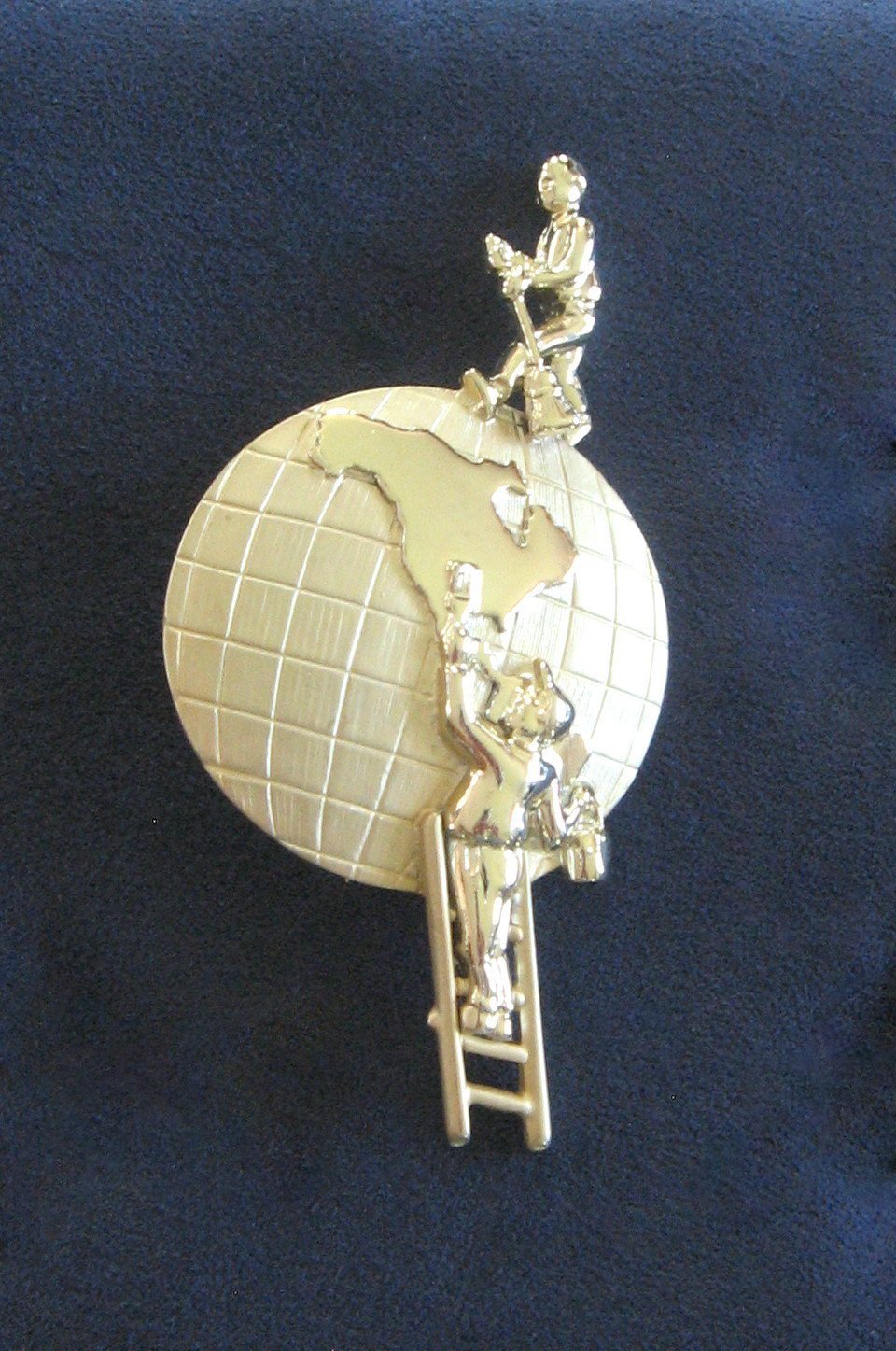 Unique Large Painter of The World Globe Gold Figural Brooch Pin Vintage ...