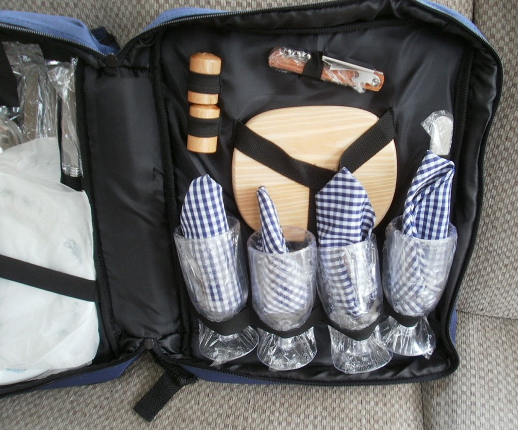 32 Piece Set Blue Picnic Camping Knapsack Bag Backpack By Picnic Essentials