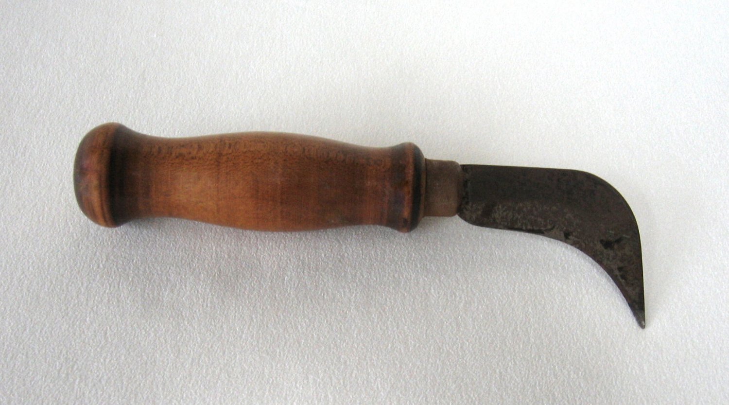 Linoleum Vinyl Carpet Cutter Knife Hand Tool Nice Big Wooden Handle Vintage