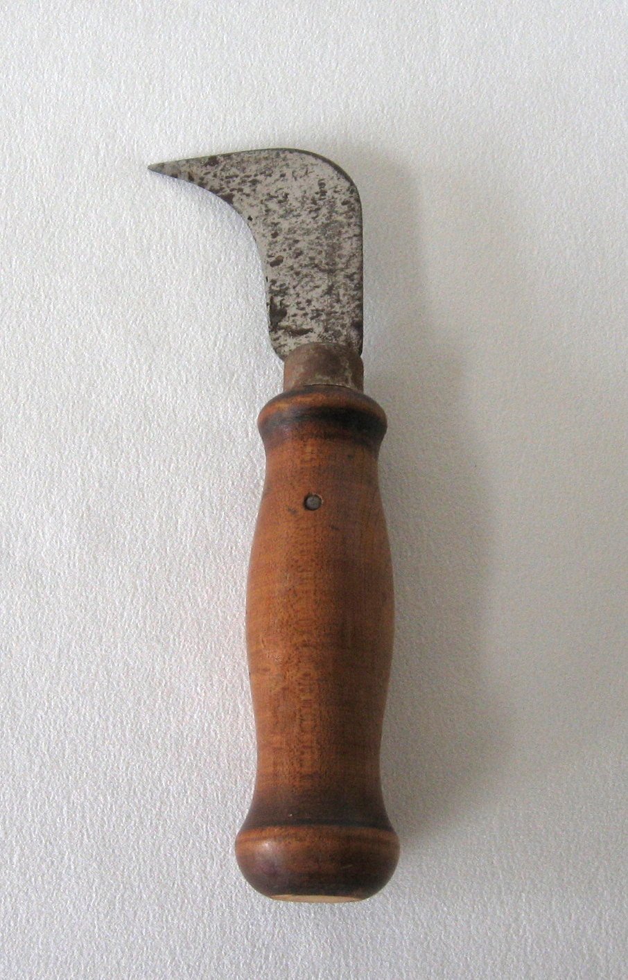 Linoleum Vinyl Carpet Cutter Knife Hand Tool Nice Big Wooden Handle Vintage