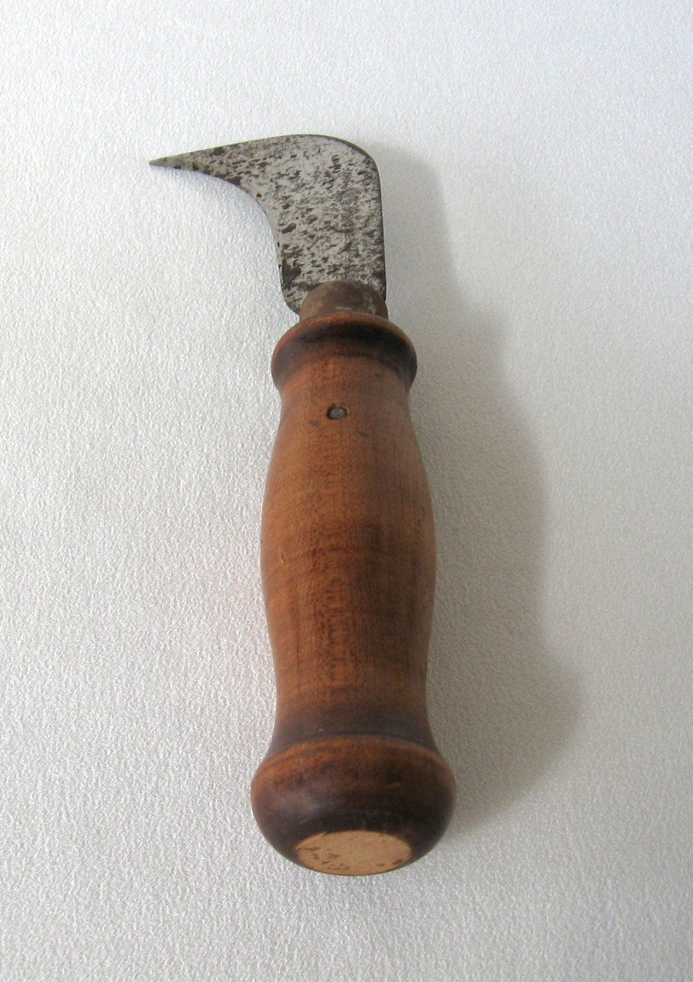 Linoleum Vinyl Carpet Cutter Knife Hand Tool Nice Big Wooden Handle Vintage