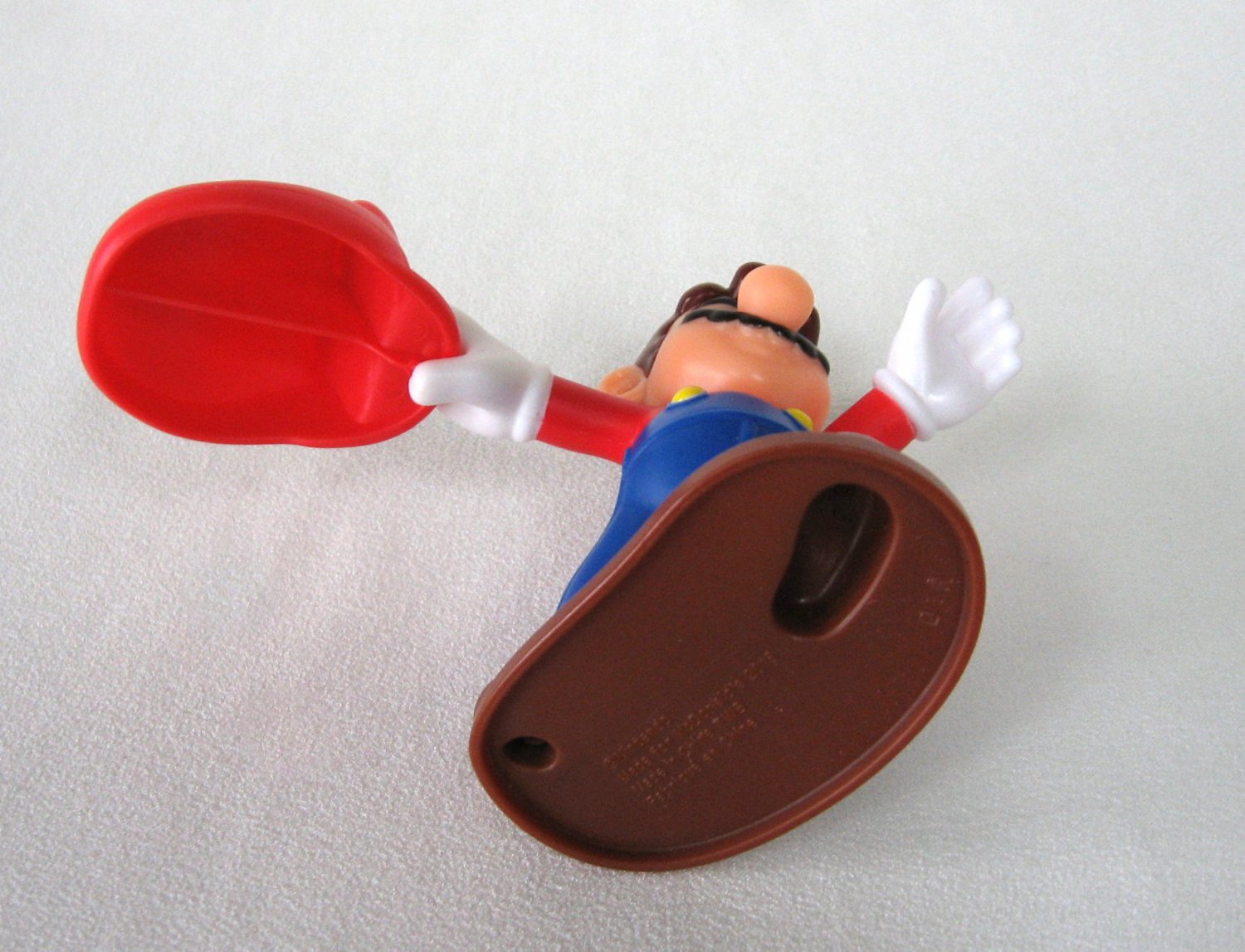 Super Mario Brothers 2 Piece Toy Set Throwing Cappy Hat Thrower Nintendo