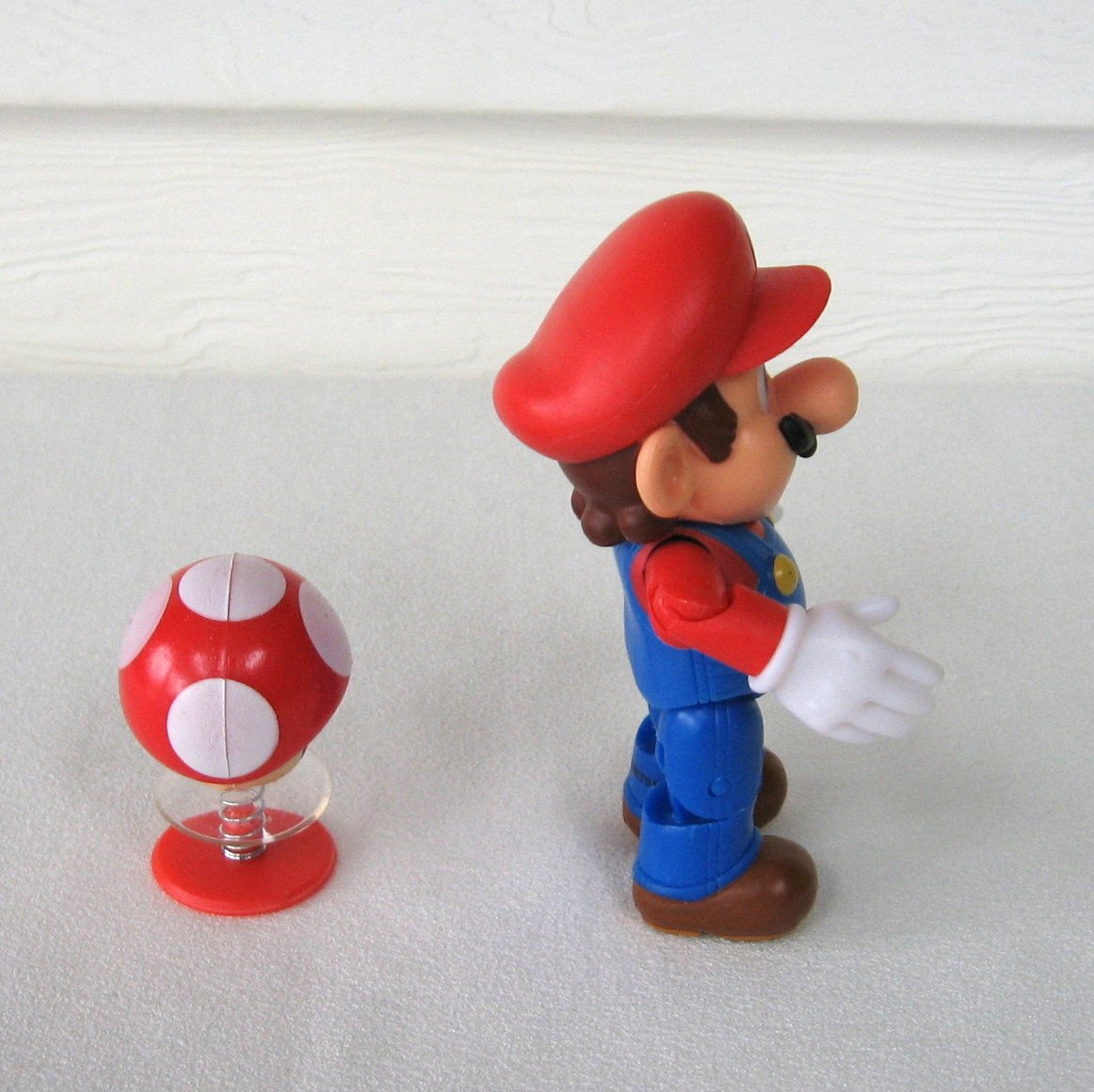 2 Toys Super Mario Brothers Posable Jointed Figure and Up1 Mushroom Pop ...